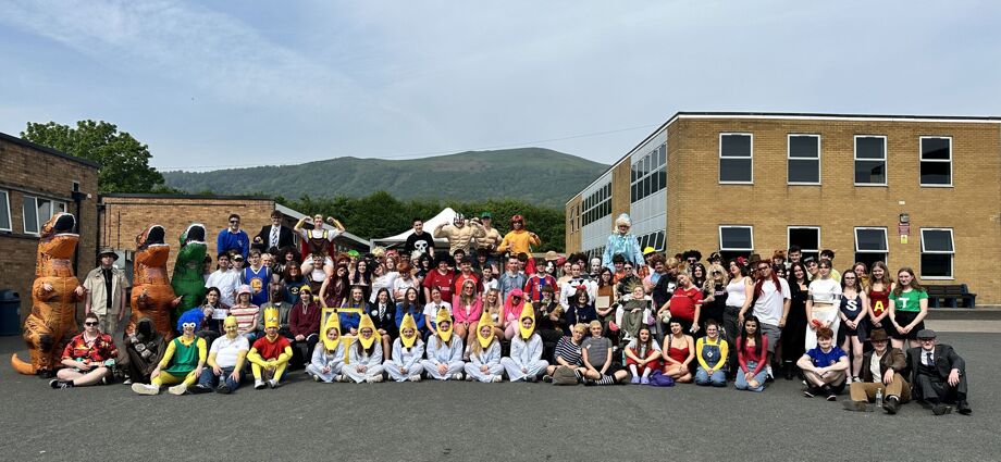 Year 13 Leavers Day - News - The Chase School